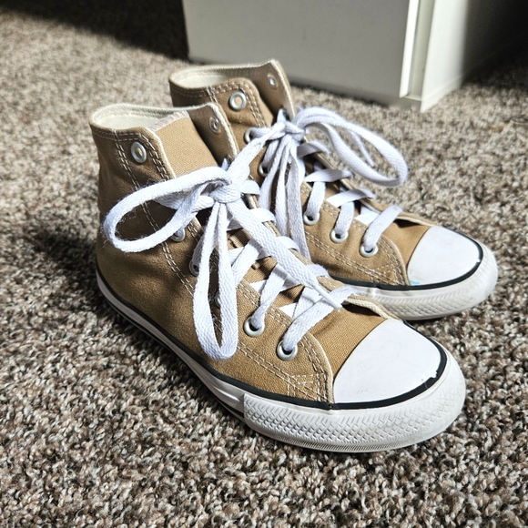 Converse | Shoes | 2 Classic Converse Chuck Taylor All Star Hightop ...